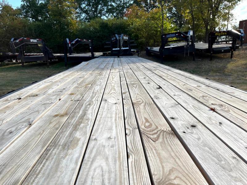 2022 STAGECOACH 40' Gooseneck Flatbed in Slayden, MS | Trailer Trader