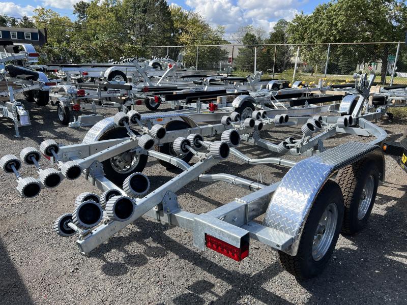 2023 Load Rite 5S-22T5400102TG2 Boat Trailer | Middletown Trailers in ...