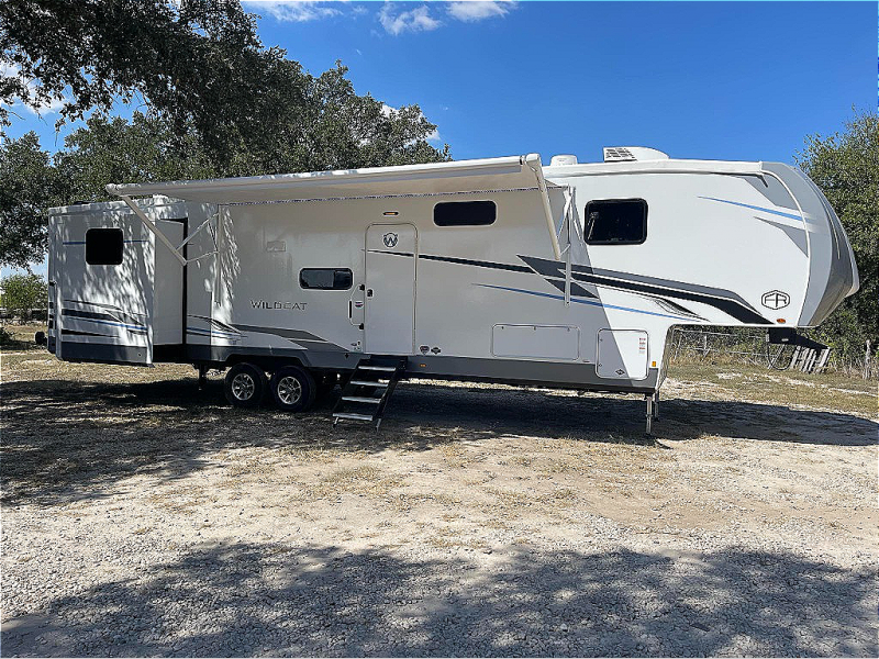 2025 Forest River RV 41DREAM in Breckenridge, TX | Trailer Trader