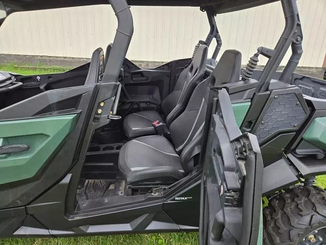 2022 Can-Am? Commander MAX DPS 1000R in Ettrick, WI | Trailer Trader
