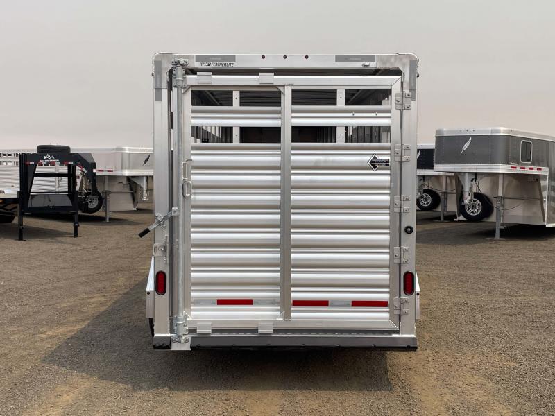 Featherlite 8117 20' Stock GN Horse Trailer in Walla Walla, WA | Trailer Trader