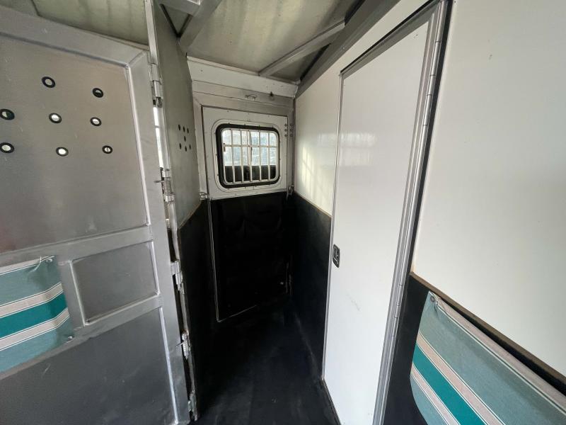 Silver Lite 3H GN LQ Horse Trailer in Walla Walla, WA | Trailer Trader