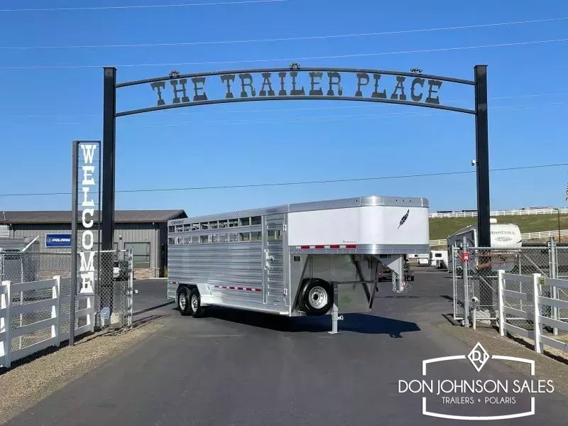 Featherlite 8117 24' Stock GN in Walla Walla, WA | Trailer Trader