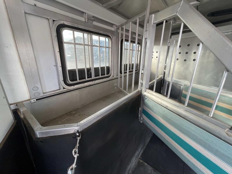 Silver Lite 3H GN LQ Horse Trailer in Walla Walla, WA | Trailer Trader