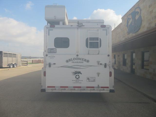 2005 Bloomer Duster Conversions 4 Horse Slant Load Trailer 18 FT LQ w ...
