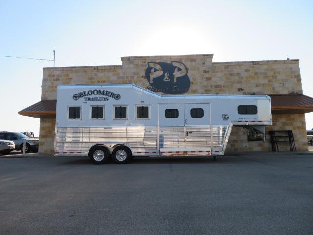 2021 Bloomer 84TRNS Super Tack 4 Horse Slant Load Trailer w Ramps in ...