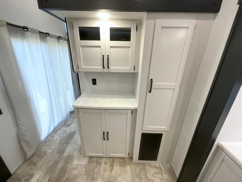 2025 Palomino 402LFT in Amarillo, TX | Trailer Trader