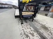 2027 Big Tex Trailers 102x40' HD Gooseneck Beavertail Deckover Trailer ...