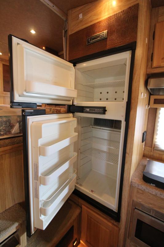 2008 SilverLite Trailers 8312 3 Horse Trailer w/Slide-12' Short Wall- 8 ...