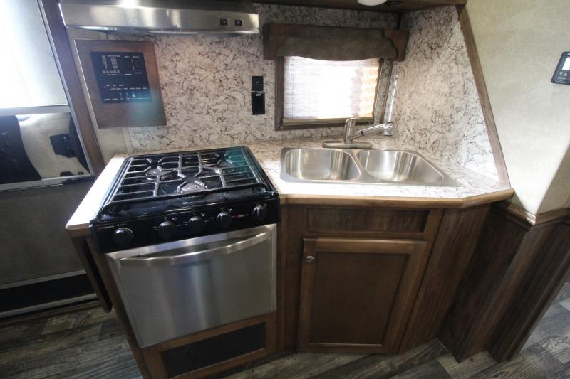 2021 Merhow Trailers Stampede 8312 Horse Trailer in Woodland, WA | Trailer Trader