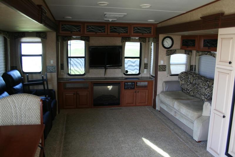 2011 Heartland Greystone 32RE 34ft Fifth Wheel Campers RV | Near Me