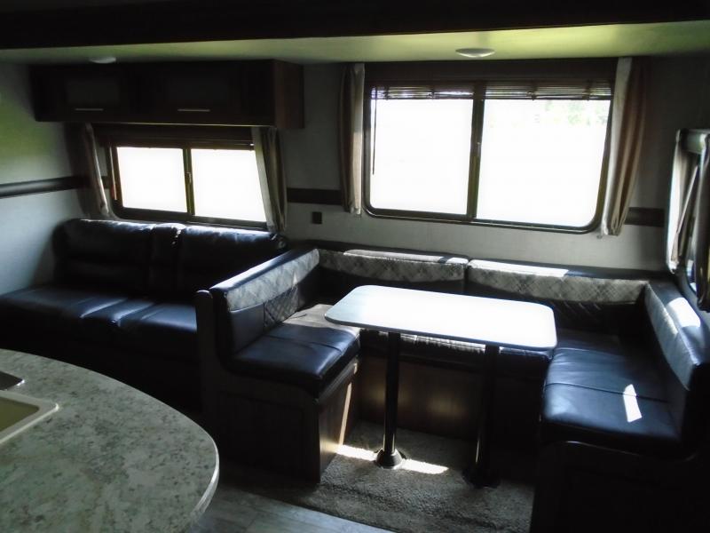 2018 CrossRoads RV 331BH Zinger Travel Trailer in Marlette, MI ...