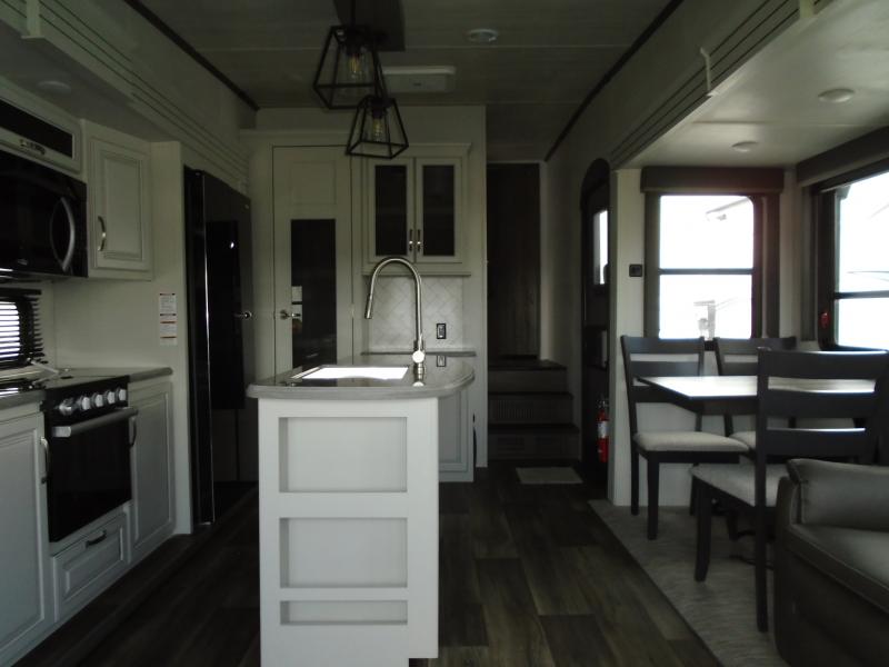 2023 Keystone RV 316RLS Cougar Fifth Wheel in Marlette, MI | Trailer Trader