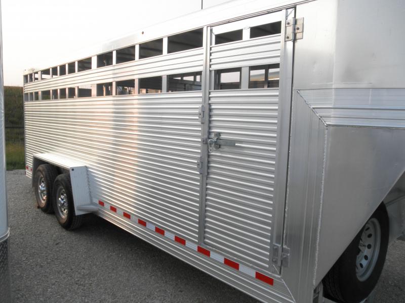 2021 Custom Classic 20' GN V-nose Aluminum Livestock Trailer in Nashua ...