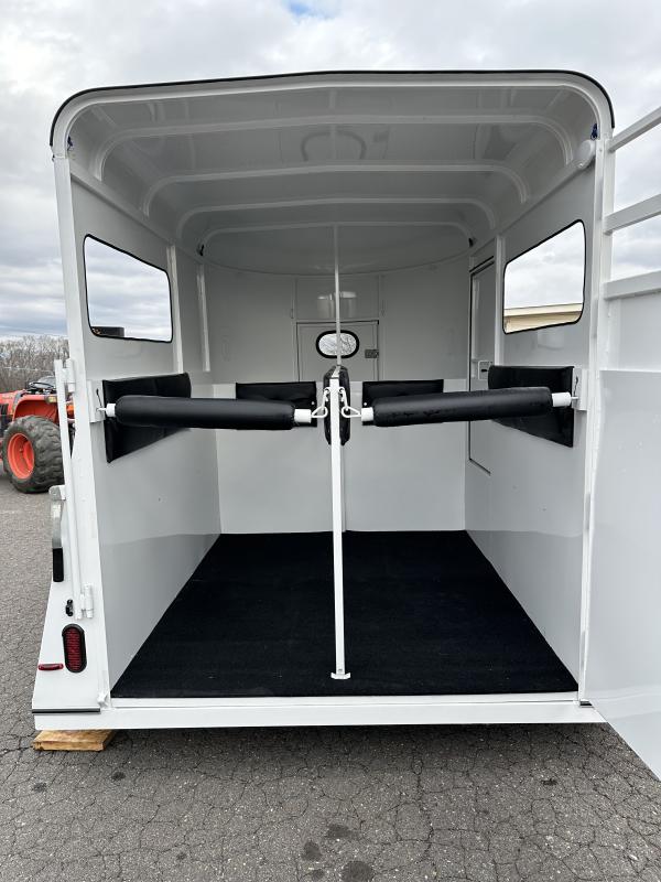 2024 Bee Trailers 2H Wrangler Horse Trailer in Harmony, NC | Trailer Trader