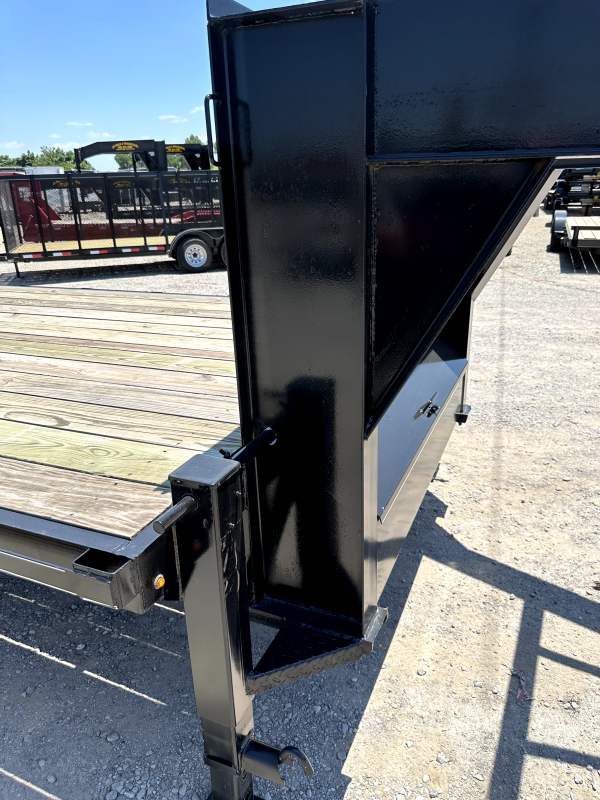 2024 Road Boss 32' Tandem Axle Gooseneck Flatbed Equipment Trailer in ...