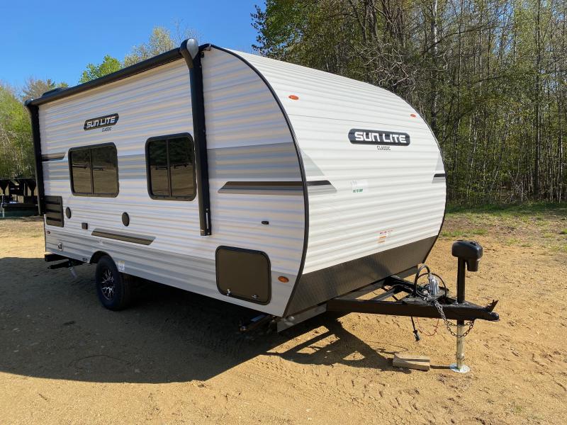 2023 Sunset Park RV Mfg. 18RD Travel Trailer w/Rear Power Awning in ...