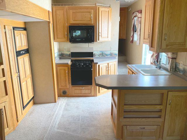 USED 2004 EXCEL 33RSE in Omaha, NE | Trailer Trader