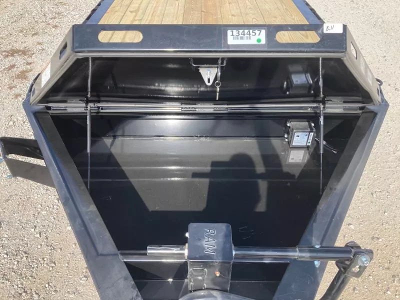 2026 MAXX-D EHX 83X24 TANDEM 17.5K EQUIPMENT W/ 2' DOVE, WIDE STAND UP ...