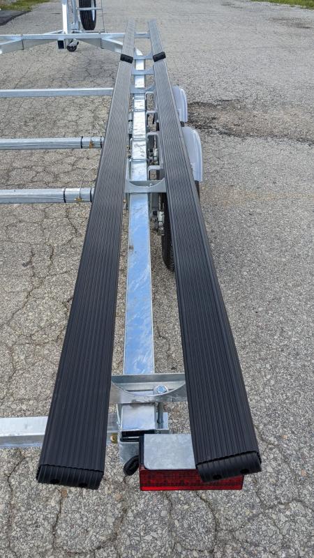 NEW 2023 Load Rite 22' to 24' Pontoon Boat Trailer w/ Mounted Spare in ...