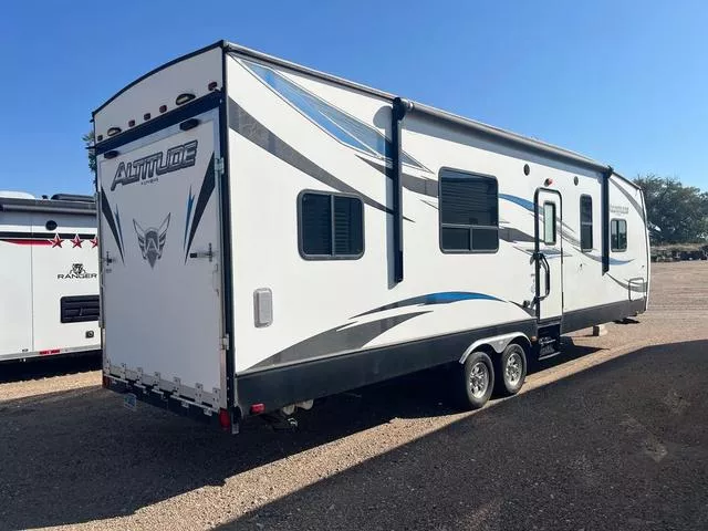 2016 CrossRoads Altitude AT282 Toy Hauler w/ onboard Generator AT-282 ...