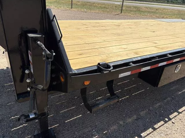 2026 Iron Bull Trailers 26' GN Flatbed in Scottsbluff, NE | Trailer Trader