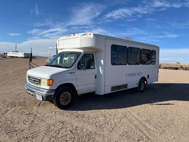 2004 Ford F450 20 Passenger Bus in Scottsbluff, NE | Trailer Trader