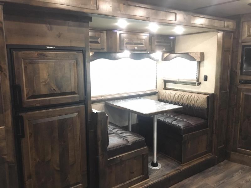 2024 Platinum Coach 4 Horse with a 17.2 ft Short Wall with a slide ...