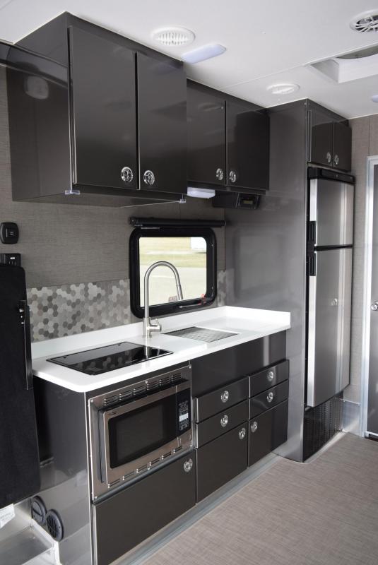 PRE-OWNED ATC 20' GAME CHANGER PRO SERIES TOY HAULER | Custom Enclosed ...