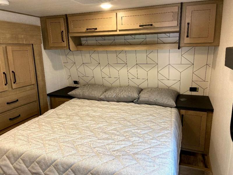 2022 Keystone RV CARBON 358 Toy Hauler in Orchard Park, NY | Trailer Trader