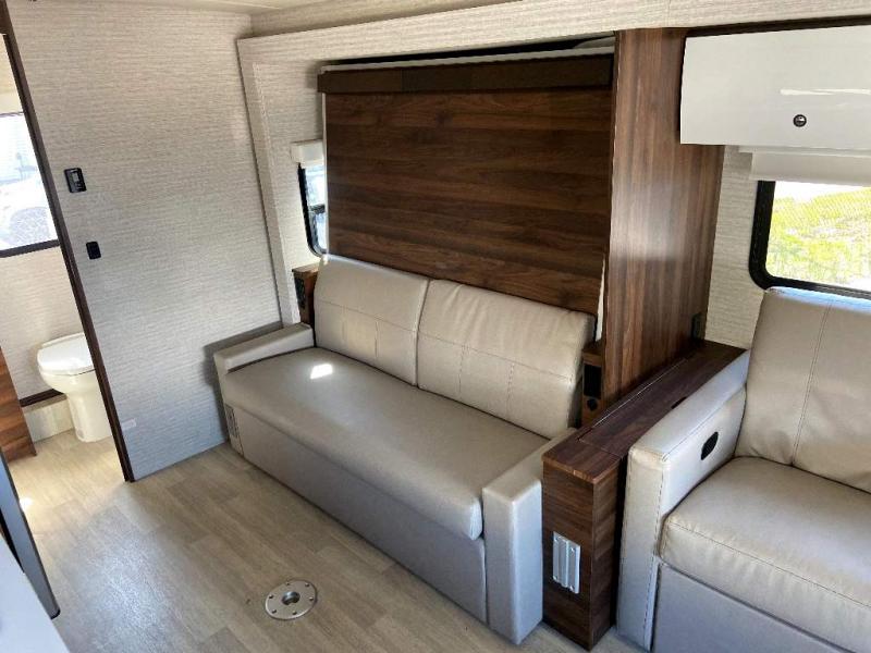 2021 Winnebago VIEW 24D Class C in North Tonawanda, NY | Trailer Trader