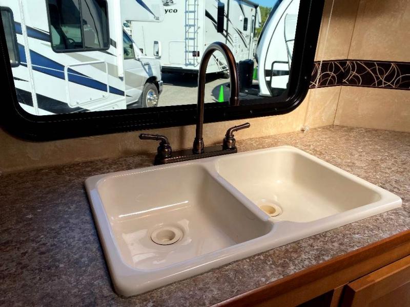 2011 Cruiser RV VIEWFINDER 24SD in North Tonawanda, NY | Trailer Trader