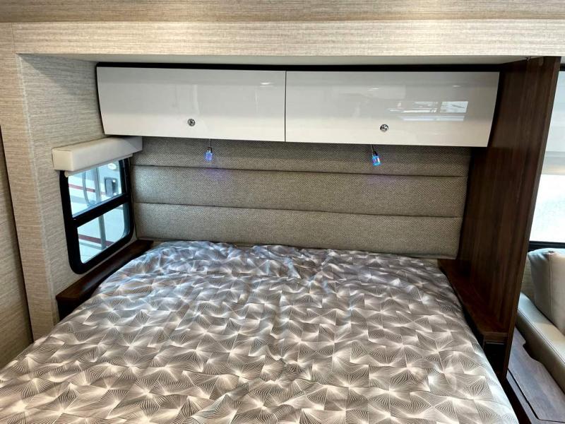 2021 Winnebago VIEW 24D Class C in North Tonawanda, NY | Trailer Trader