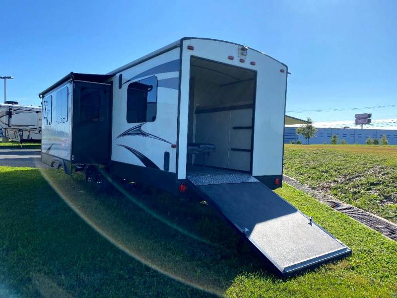 2018 Keystone RV OUTBACK 335CG Toy Hauler in Wind Gap, PA | Trailer Trader