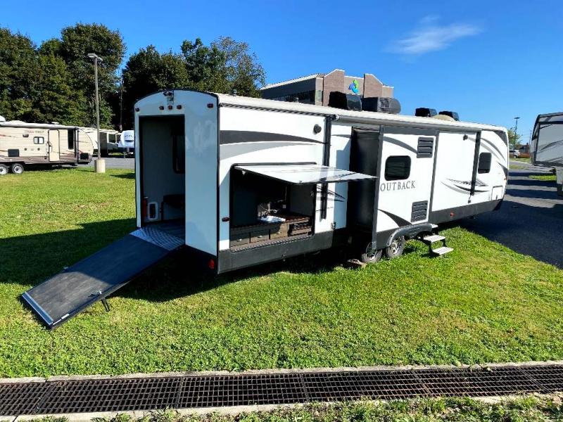 2018 Keystone RV OUTBACK 335CG Toy Hauler in Wind Gap, PA | Trailer Trader