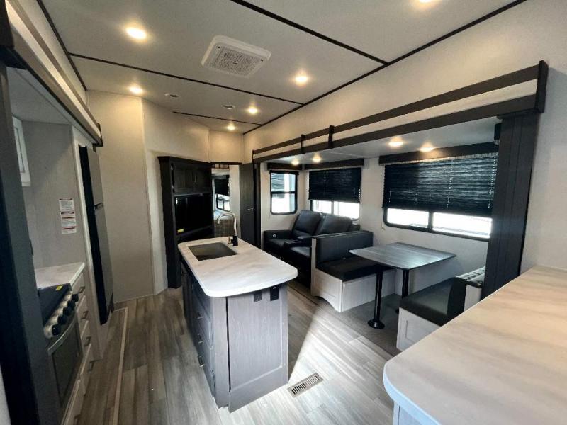 2022 Keystone RV SPRINTER 35BH Fifth Wheel in Wind Gap, PA | Trailer Trader