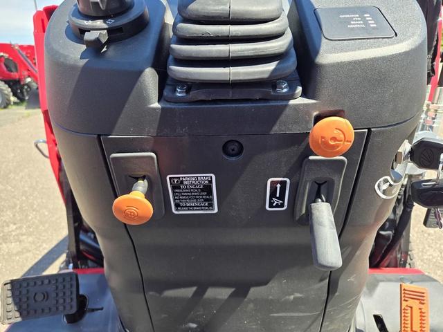 2024 Mahindra 1120 20HP HST 4WD Sub-Compact Tractor w/Loader & 5 in ...