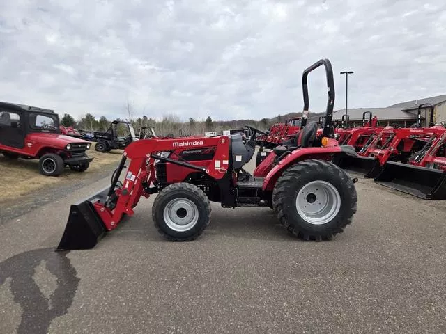 2024 Mahindra 2638 - 37.4HP HST 4WD Compact Utility Tractor W/Lo in ...