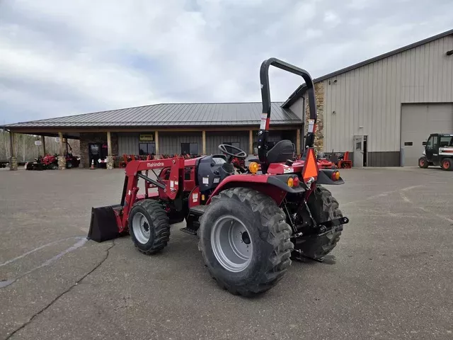 2025 Mahindra 2638 - 37.4HP HST 4WD Compact Utility Tractor W/Lo in ...