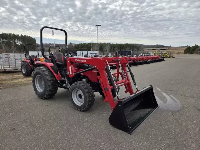 2025 Mahindra 2638 - 37.4HP HST 4WD Compact Utility Tractor W/Lo in ...