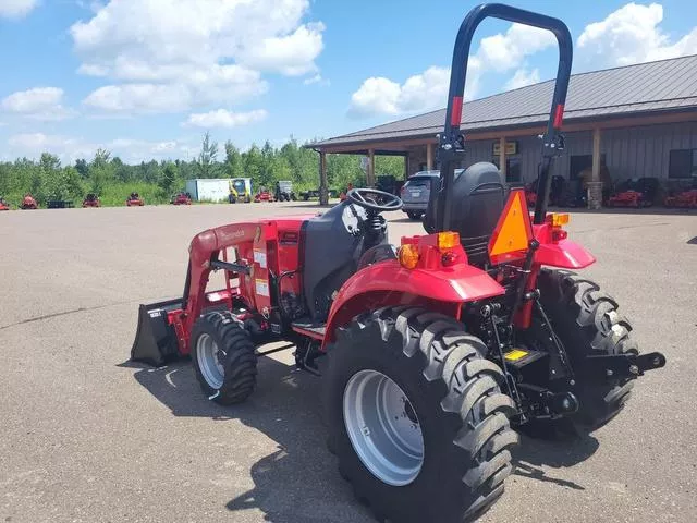 2025 Mahindra 1635 - 36.2HP HST 4WD Compact Utility Tractor W/Lo in ...