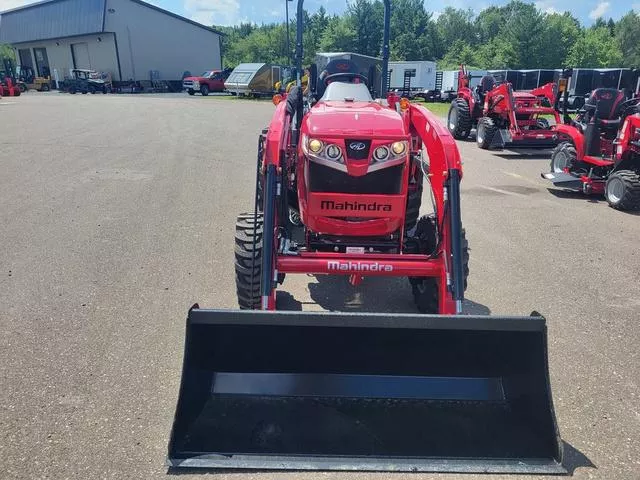 2025 Mahindra 1635 - 36.2HP HST 4WD Compact Utility Tractor W/Lo in ...