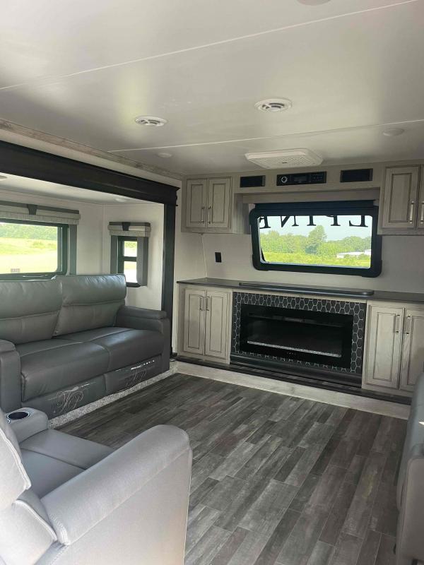2022 Keystone RV Alpine 3700 FL Fifth Wheel in Paducah, KY | Trailer Trader
