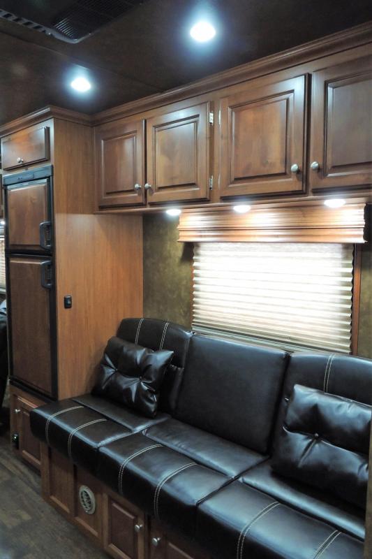 2019 Sundowner 3986OM Toy Hauler | Near Me | Trailer Classifieds