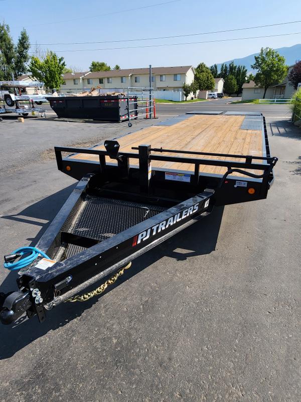 2025 PJ Trailers 24' F8 Deckover Triple Axle WHD Flatbed Trailer in ...
