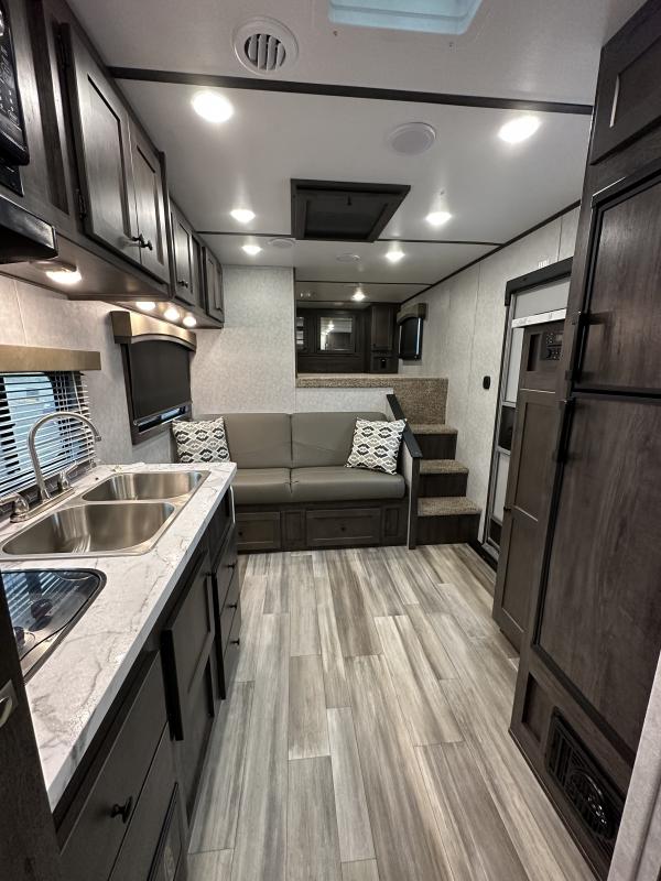 2023 Bison Trailers Ranger 8311B Horse Trailer in Silver Lake, IN ...