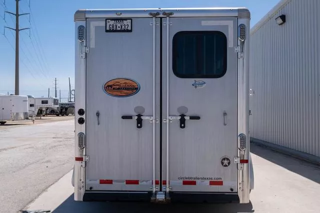 2016 Sundowner Trailers 3 Horse Santa Fe Living Quarters Trailer in ...