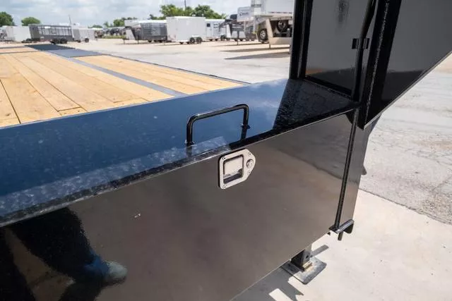 2026 Delco Trailers 30 Ft Flatbed Hydraulic Dovetail Trailer in Seguin ...