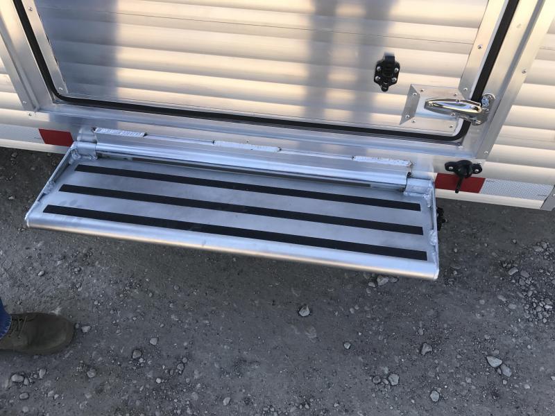 32' Sundowner Commercial Grade Gooseneck Aluminum Cargo / Enclosed ...