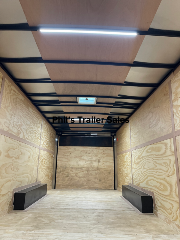 Continental Cargo 28 Enclosed Trailer car hauler Car / Racing Trailer ...
